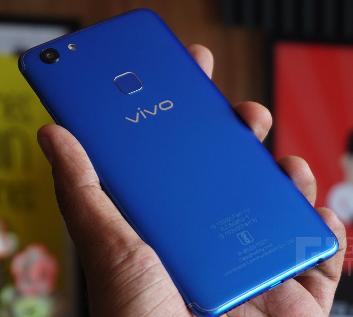 vivo V7 specs, faq, comparisons