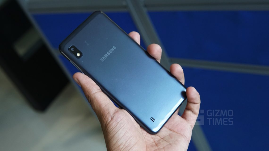 Samsung Galaxy A10 back - Gizmo Times