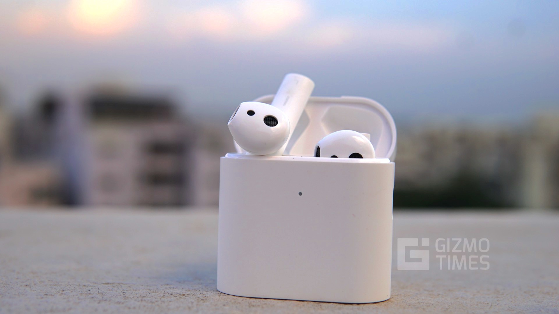 Mi True Wireless Earphones 2 Review - Everything perfect, except the design