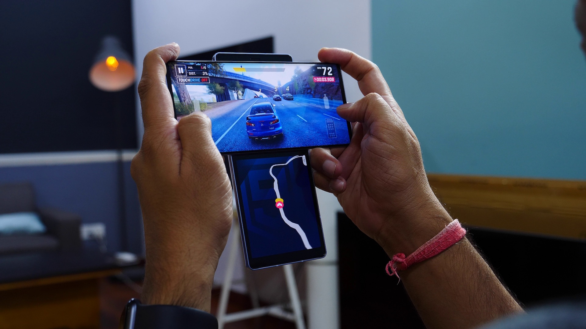 LG WING 5G - An innovative phone with a unique design, and more than that!